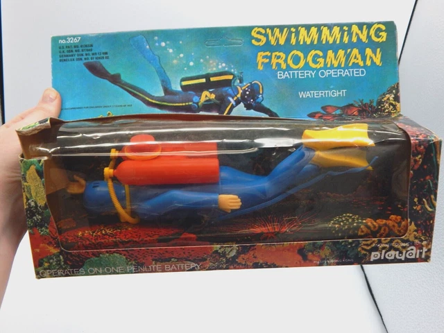 VINTAGE PLAYART SWIMMING Frogman Battery Operated Toy Scuba Diver Hong ...