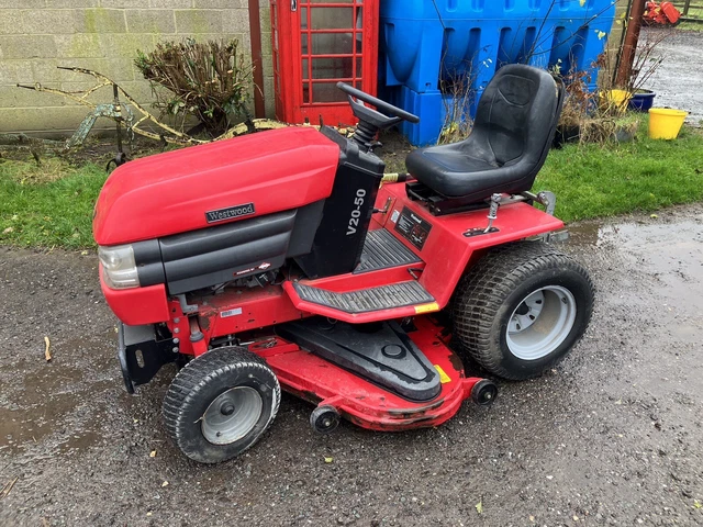 WESTWOOD 2050 RIDE on mower. Honda 20hp. 50ins cut. Countax £750.00 ...