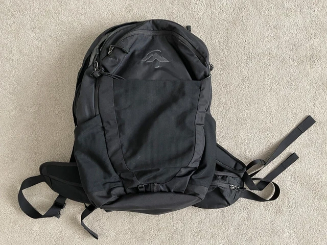 MACPAC RAPAKI 25L Backpack w/raincover - Black £69.99 - PicClick UK