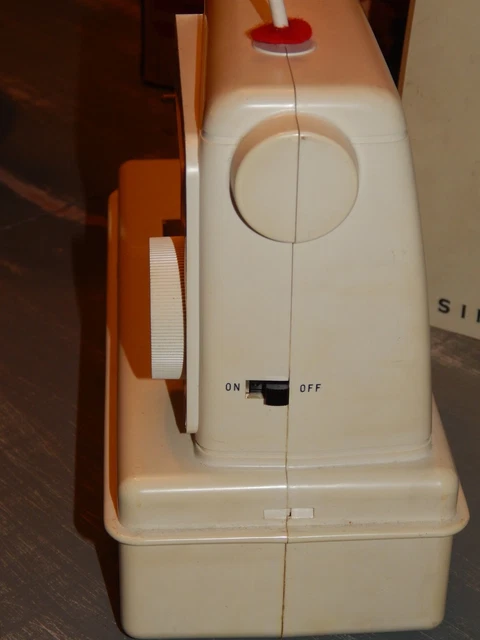 ANTIQUE TOY SINGER Golden Panoramic Sewing Machine £71.80 - PicClick UK