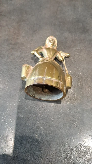 ANCIENNE Cloche De Table Cuivre Dore Laiton? Fonctionnelle EUR 30,00 ... ANCIENNE Cloche De Table Cuivre Dore Laiton? Fonctionnelle EUR 30,00 ...