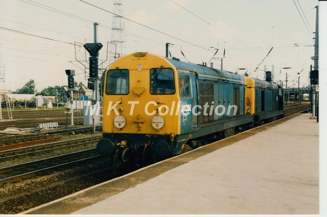 RAIL PHOTO CLASS 20 20092 20025 @ Doncaster 12/7/91 Up coupled £1.50 ...