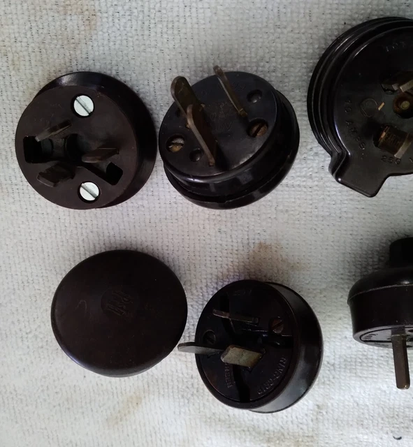 VINTAGE RADIO Power plugs in Brown Bakelite ex order x 10 pieces! $121. ...