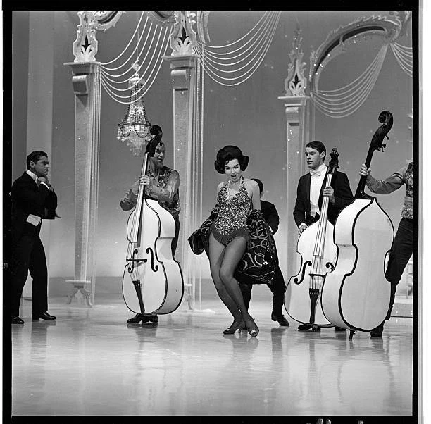 ANN MILLER WITH Dancers Performing on TV 1966 The Hollywood Palace Old ...