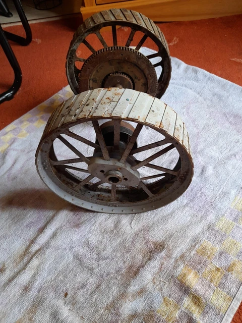 LIVE STEAM TRACTION Engine Rear Wheel Assembly 1 1 /2 Inch Scale £1.75 ...