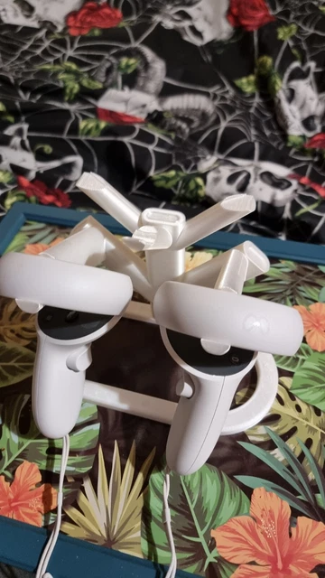 DISPLAY STAND FOR Meta Oculus Quest 2 - Controller Stand - White £7.00 ...