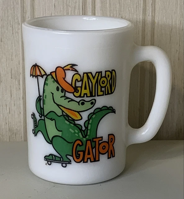 VINTAGE 1960S AVON Gaylord Gator Childrens Milk Glass Mug - NO LID £4. ...
