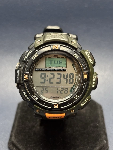 VINTAGE CASIO PATHFINDER PAG-40 Triple Sensor Digital Quartz Watch ...