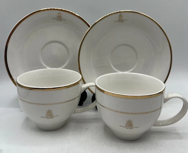 QUEEN ELIZABETH II - Golden Jubilee Commemorative Tea Cups And Saucers ...