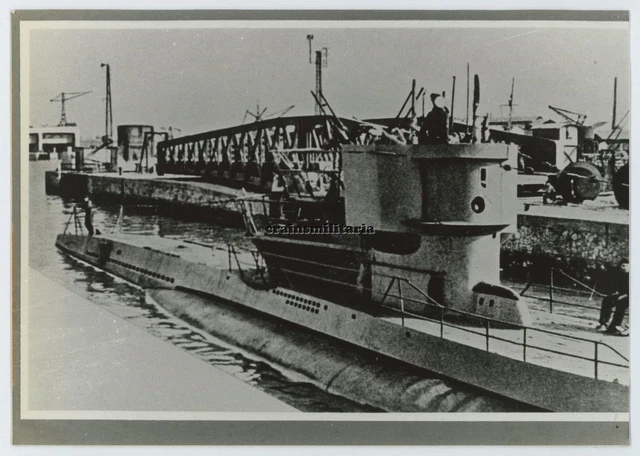 REPRO FOTO KRIEGSMARINE U-Boot U-262 Schiff im Hafen EUR 9,99 - PicClick DE