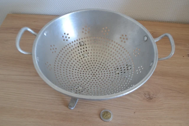 PASSOIRE ANCIENNE EN aluminium - 22,5cm (Equipement durable) EUR 12,40 ...