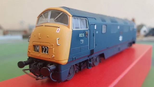 BACHMANN OO GAUGE BR Class 42 Warship, 823 Hermes, Blue, DCC, weathered ...