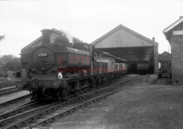 PHOTO GWR 5789-At-Abergavenny-Sheds-In-195 £1.90 - PicClick UK