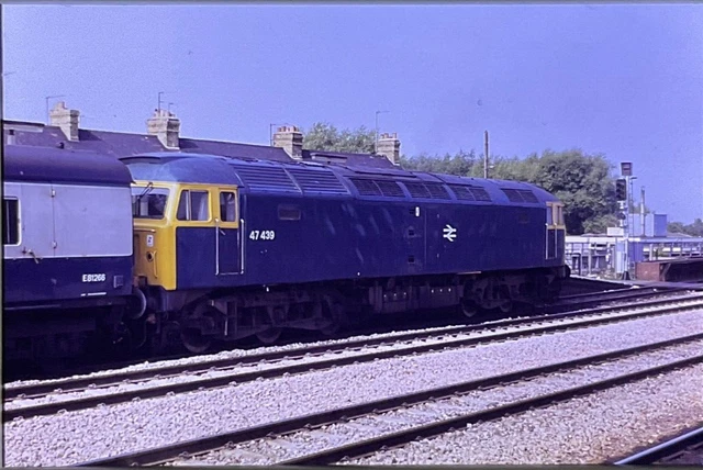 CLASS 47 - Train 35mm Colour Slide--47439 - See note £2.99 - PicClick UK