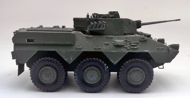 1:35 JAPAN JGSDF TYPE 87 6x6 Recon Vehicle Trumpeter Model Kit gebaut ...