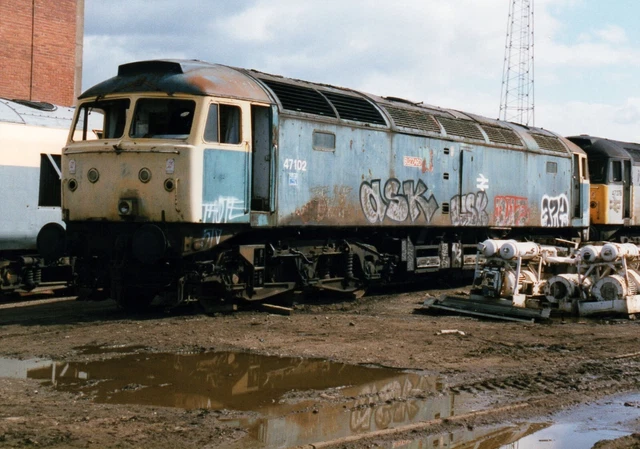 CLASS 47 NO 47102 in blue rip at booths rotherham £1.20 - PicClick UK