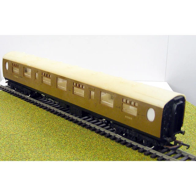 HORNBY LNER TEAK Coach 1010 with Interior Seating for 00 Gauge Model ...