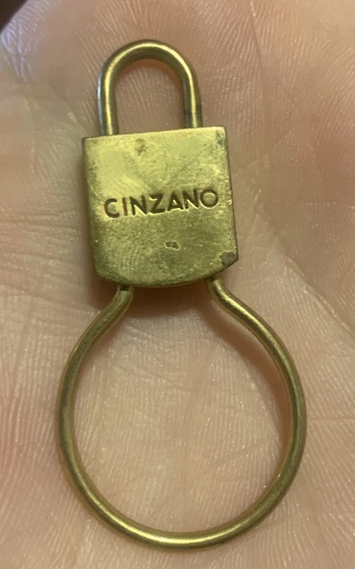 RARO VECCHIO PORTACHIAVI Anni 50 Pubblicitario Cinzano -Vintage Insegna ... RARO VECCHIO PORTACHIAVI Anni 50 Pubblicitario Cinzano -Vintage Insegna ...