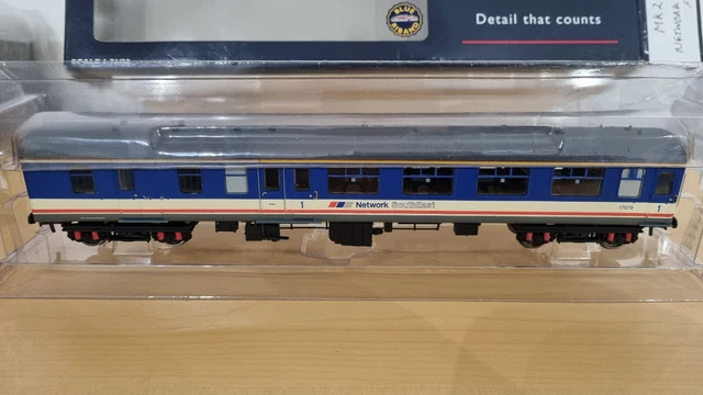 BACHMANN 39-412 MK2A Brake First Corridor Coach Network SouthEast £39. ...