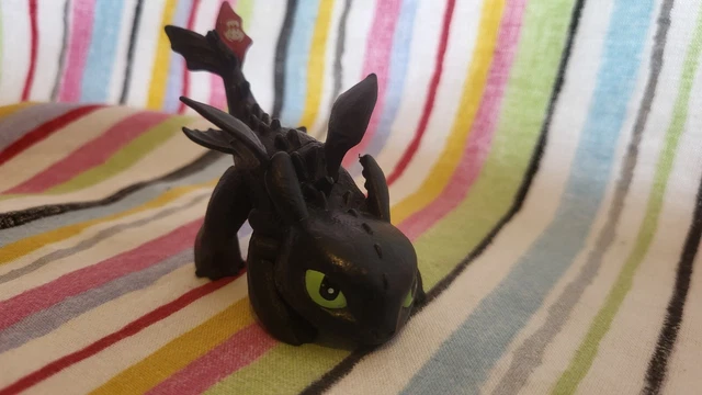 DREAMWORKS HOW TO train your dragon Rare Toothless Mini Mystery Figure ...