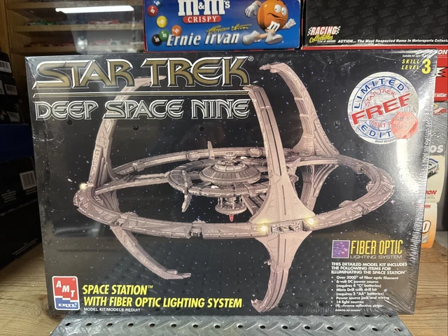 AMT 8764 STAR Trek Deep Space Nine Space Station Fiber Optic Lighting ...
