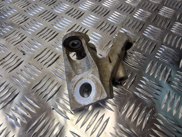 AUDI A8 S8 D3 4E 2004 Gearbox mounting bracket 4E0399113AE LIU23897 £41 ...