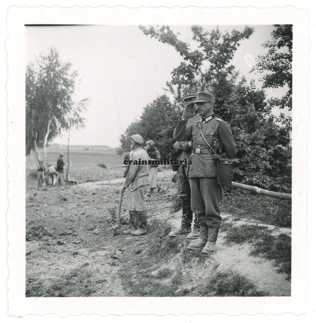 ORIG. FOTO OFFIZIERE 78. Sturm-Division mit Bevölkerung in Russland ...