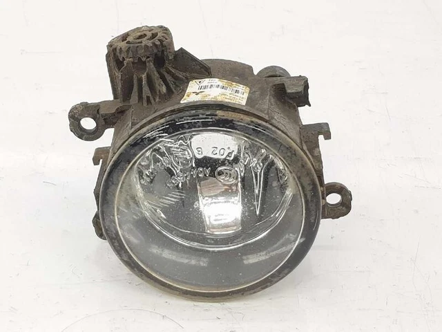 MN142091 BOITIERS PHARE antibrouillard droit pour MITSUBISHI MONTERO IV ...