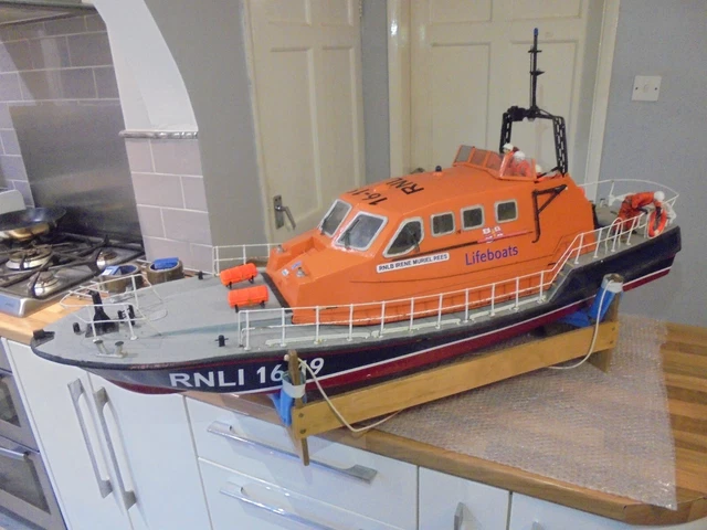 SUPERB &R.N.L.I, IRENE Muriel Rees, Tamar Class Lifeboat" R/C Model ...