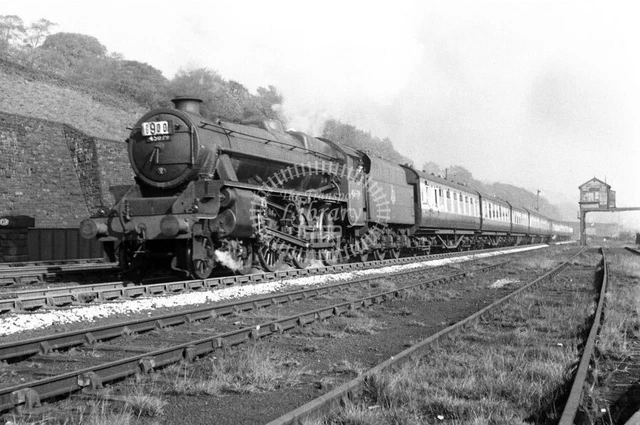 PHOTO BRITISH RAILWAYS Steam Locomotive Class 5MT 45079 at Linthwaite ...