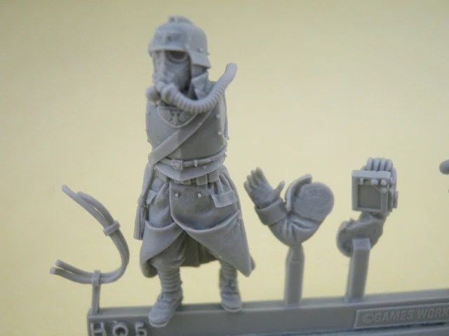 DEATH KORPS OF Krieg HQ Vox Operator - Forge World - Warhammer 40k ...