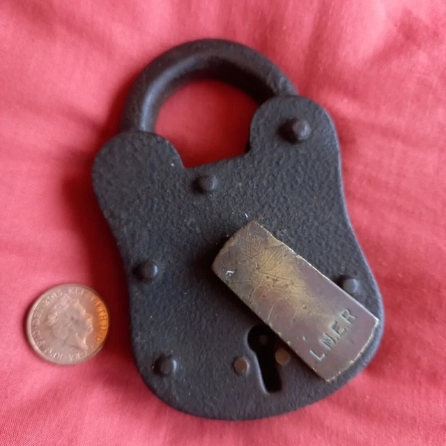 HIGHLY COLLECTABLE, VINTAGE, Lner Padlock £35.00 - PicClick UK