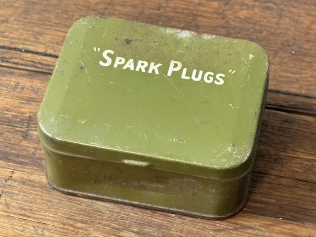 VINTAGE WW2 15 CWT Bren Gun Universal Carrier Original Spark Plug Tin ...