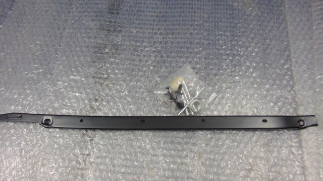 CONDUITE LATÉRAL DROITE Pare-Chocs A2038853221 Mercedes Classe C W/S203 ...