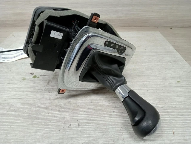 HOLDEN COMMODORE GEAR Stick/Shifter 3.6/6.0/6.2, Petrol, Auto T/M, Vf ...