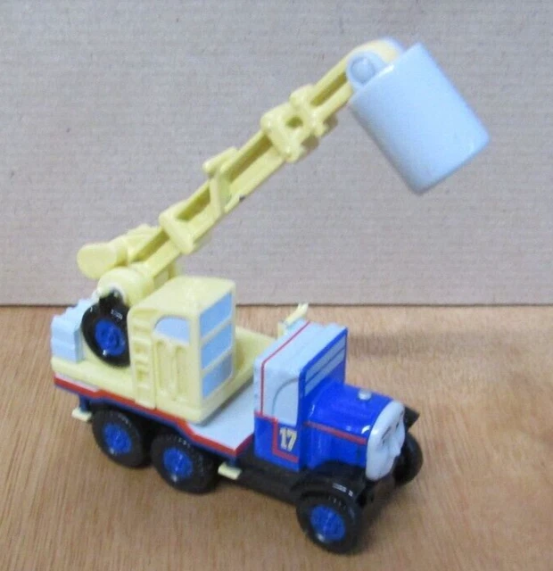 THOMAS THE TANK Engine & Friends Take N Play Magnetic Trains KELLY £7. ...