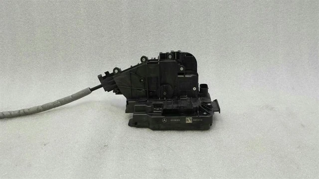 MERCEDES C CLASS W205 FLH Door lock A0997202100 Türschloss Vorne Links ...