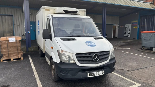 MERCEDES SPRINTER AUTOMATIC chill / freezer van Ready to work £1,250.00 ...