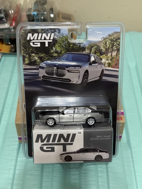 🔥 CHASE 🔥 MINI GT BMW i7 XDRIVE60 ALPINE WHITE/BLACK SAPPHIRE MGT00959 ...