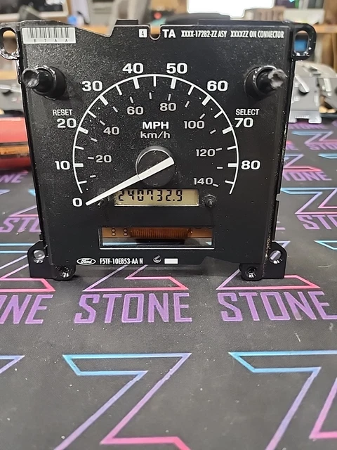 92-97 SPEEDOMETER OEM Ford F150 F250 F350 Bronco 240K Miles EUR 164,42 ...