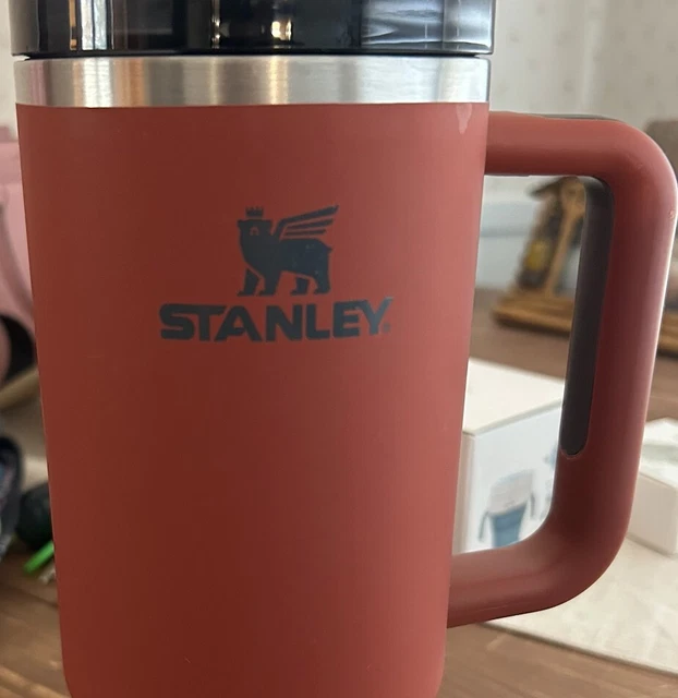 STANLEY ADVENTURE QUENCHER Flowstate 40oz H2.0 - RED RUST soft texture ...