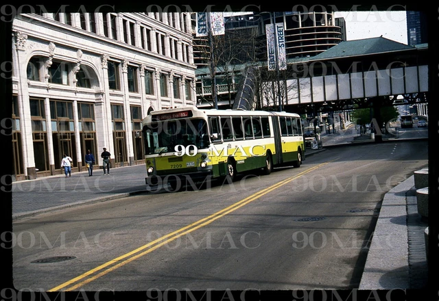 CHICAGO (IL) CTA MAN Articulated Bus #7001. Original Slide 1986. $8.16 ...