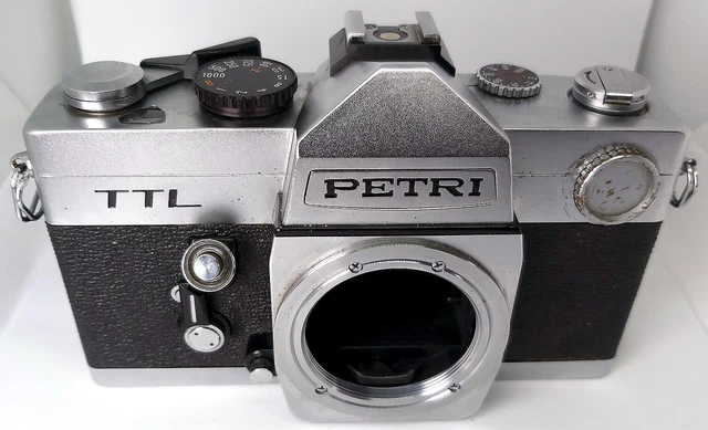 VINTAGE 1970'S SILVER Petri TTL 35mm Film SLR stills camera - M42 mount ...