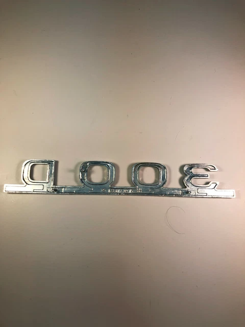 MERCEDES BENZ W123 300D Rear Deck Lid Name Script Emblem OEM EUR 34,23 ...