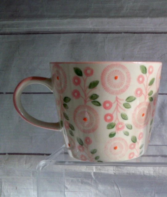 GISELA GRAHAM TEA/ Coffee Mug All Round Pink Bellis Daisy Pattern ...