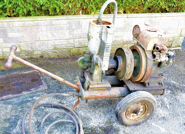 VINTAGE LACY HULBERT Air Compressor connected to Petter Type A ...