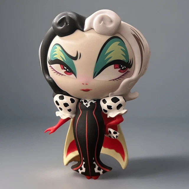 DISNEY SHOWCASE WORLD Miss Mindy Cruella 6006055 Collectable Figure ...