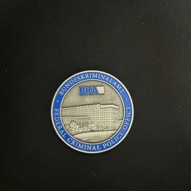 BKA ORDEN EINSATZ Coin der Bundespolizei Tatort Gruppe Polizei EUR 25 ...