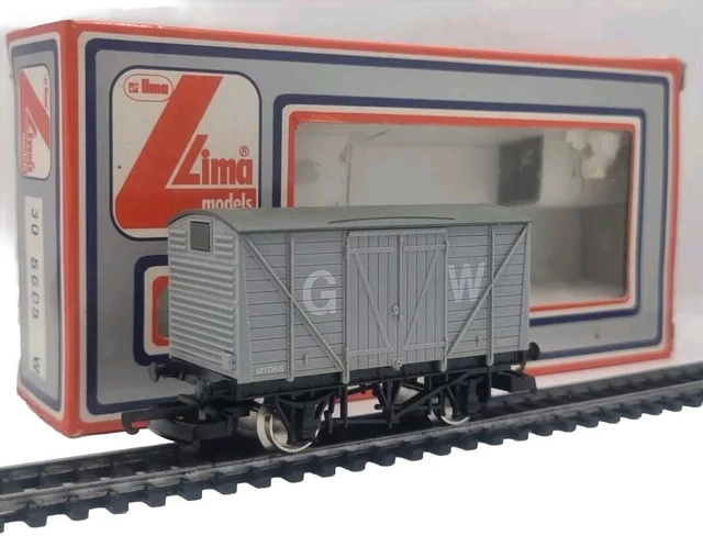 LIMA OO GAUGE 305605W GWR 12 Ton Corrugated End Vent Van 597G1 GW Grey ...