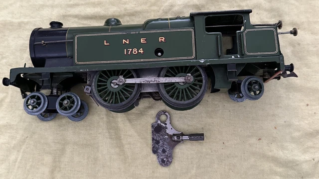 PRE-WAR HORNBY O Gauge Clockwork LNER No. 2 Special Tank Locomotive £ ...